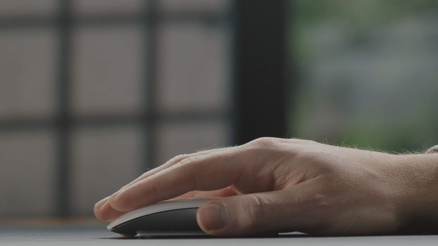 How to hold the Magic Mouse properly? Get the perfect Magic Mouse grip.